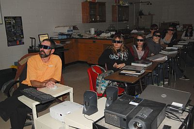 Dixon High School students get educated in 3D | Laser Focus World