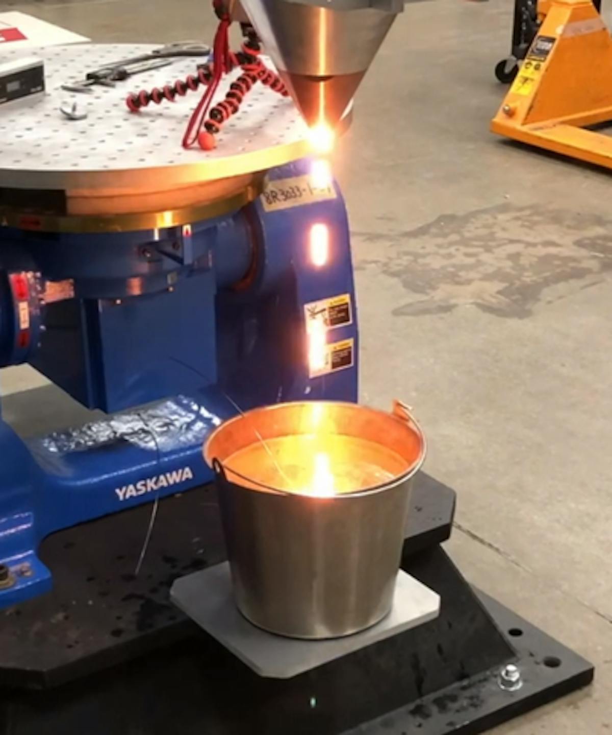 Fully reflective, coaxial laser wire additive manufacturing | Laser ...