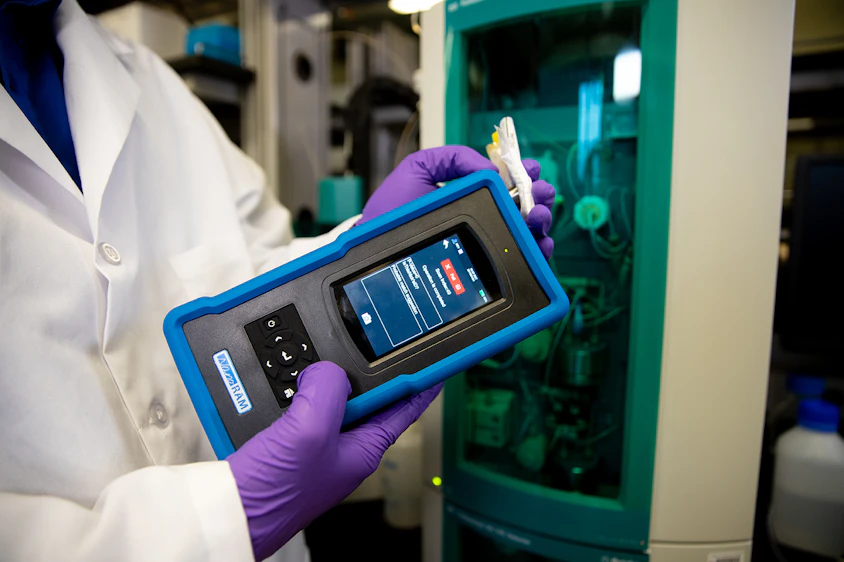 Handheld Raman analyzer from B&W Tek identifies raw materials | Laser ...