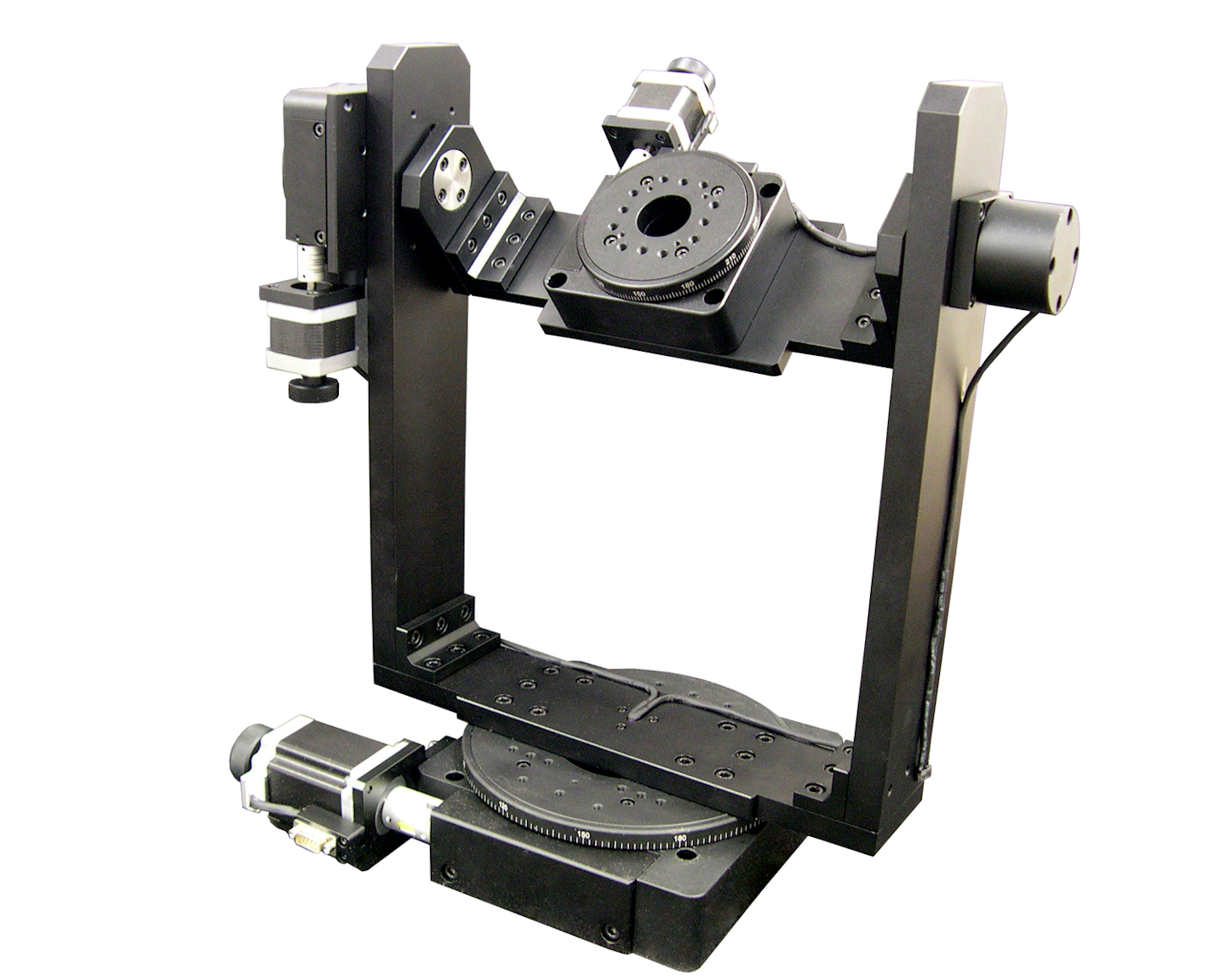 Gimbal mount from Optimal Engineering Systems handles loads to 10 kg ...