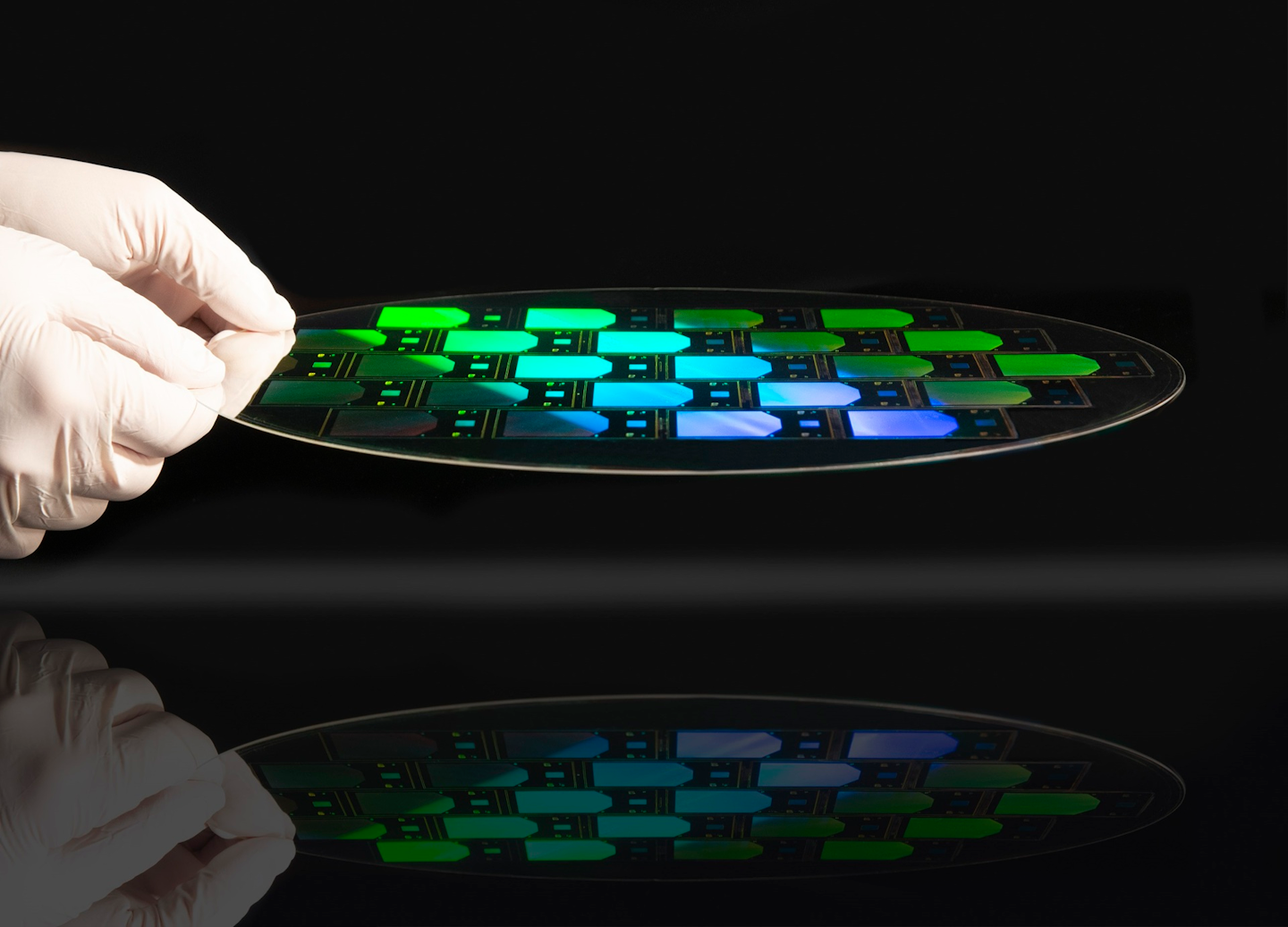 Waveguides propel augmented reality to consumers | Laser Focus World