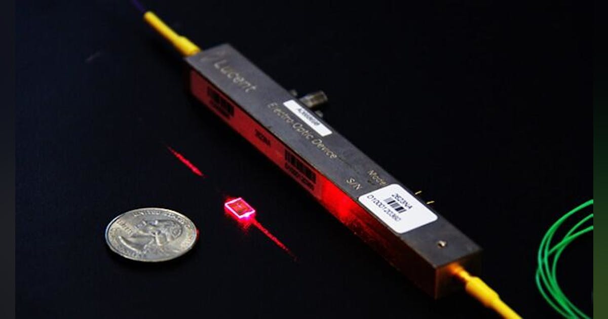 Monolithic integrated lithium niobate modulator operates at CMOS ... Monolithic integrated lithium niobate modulator operates at CMOS ...