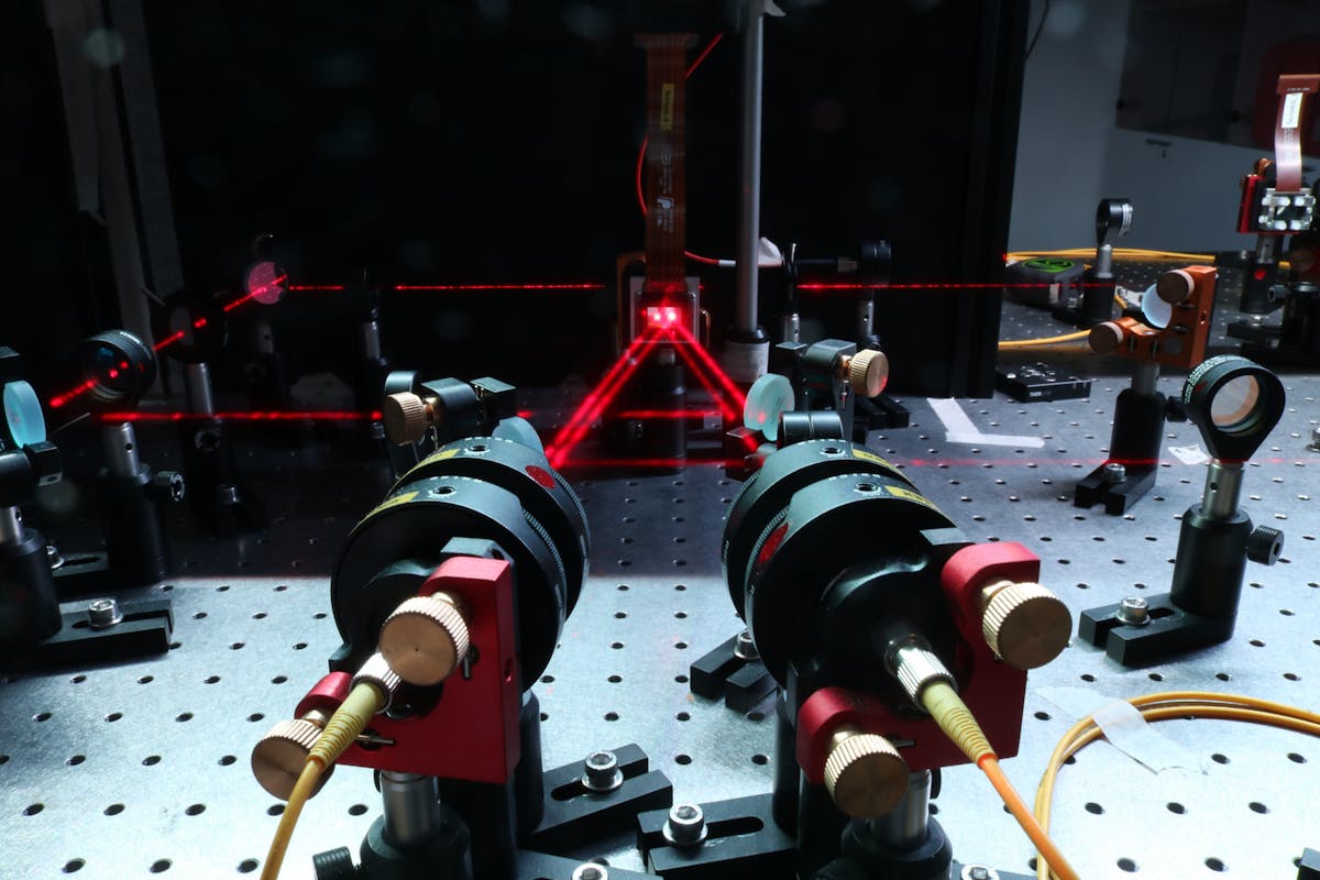 Quantum light behaves differently than classical focused laser beams ...