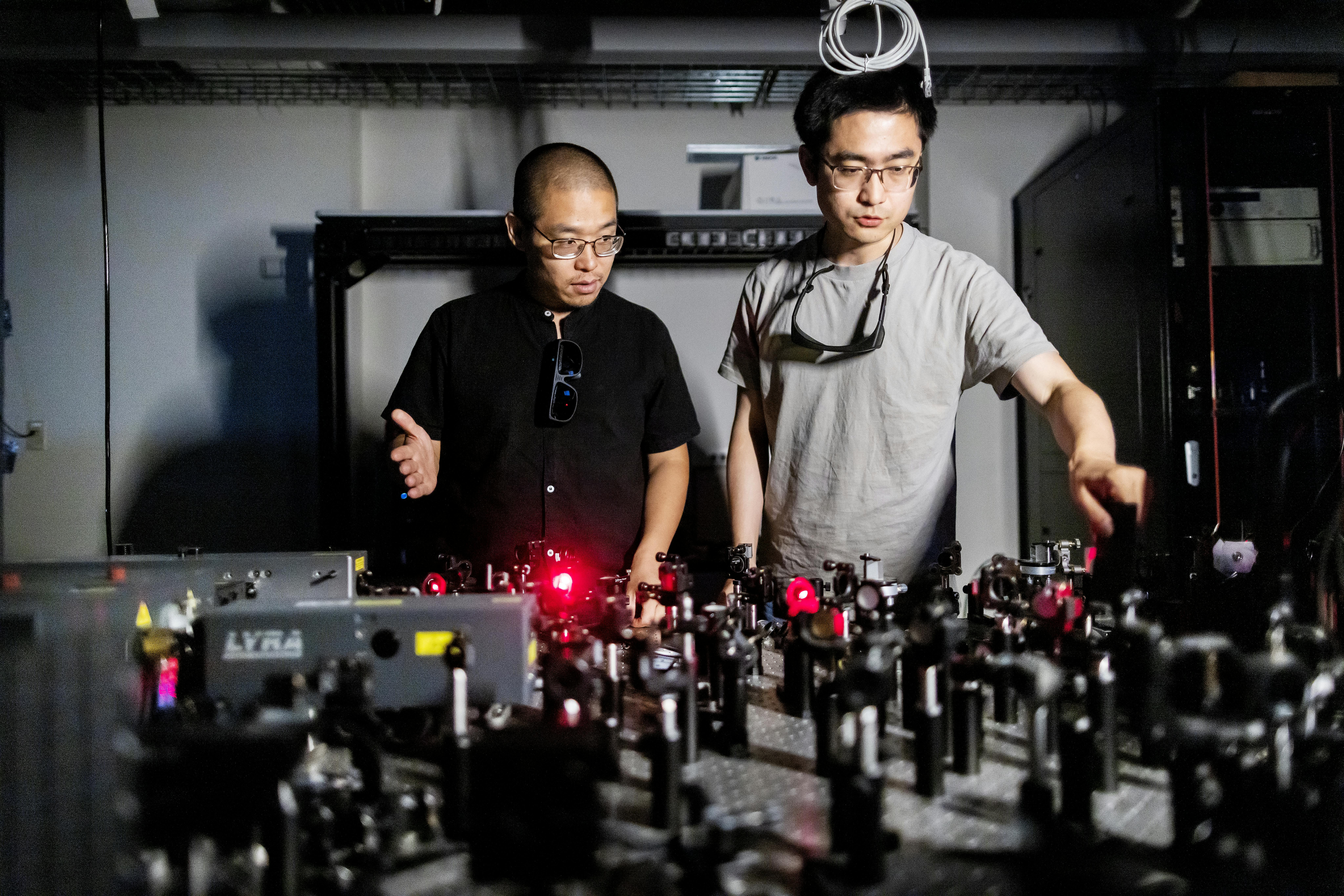 ‘Photonic crystal highway’ guides light forward on chips | Laser Focus ...